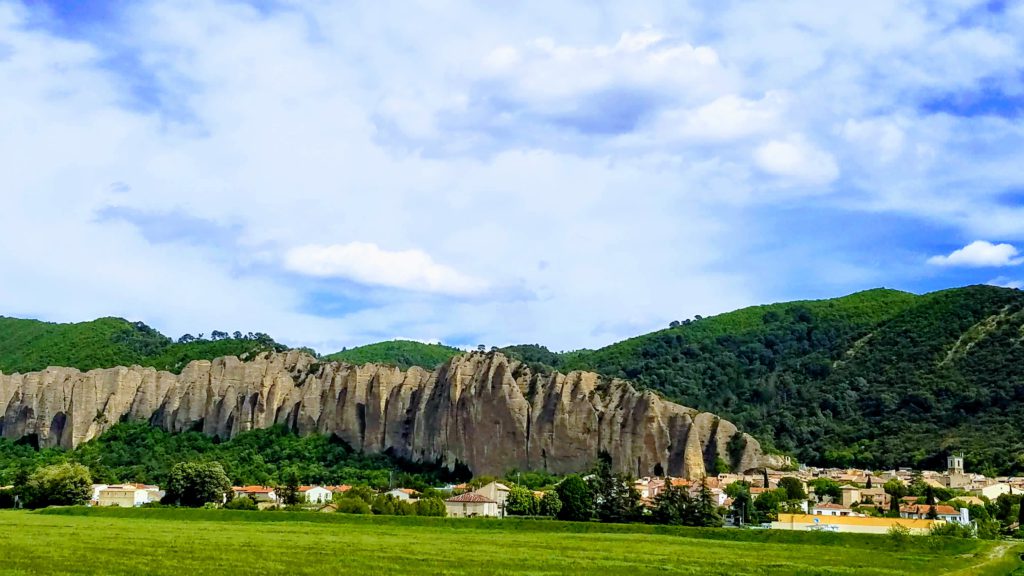 Les Mées, village de Haute Provence | En Provence